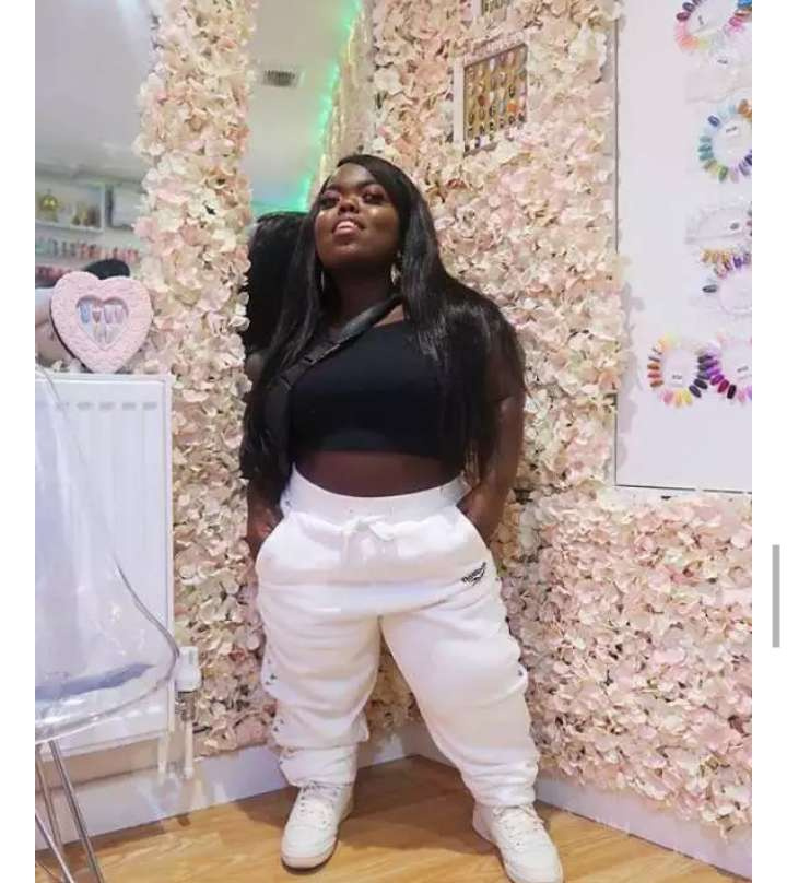 Female Dwarf Who Graduated with First Class Sets Internet Ablaze with ...